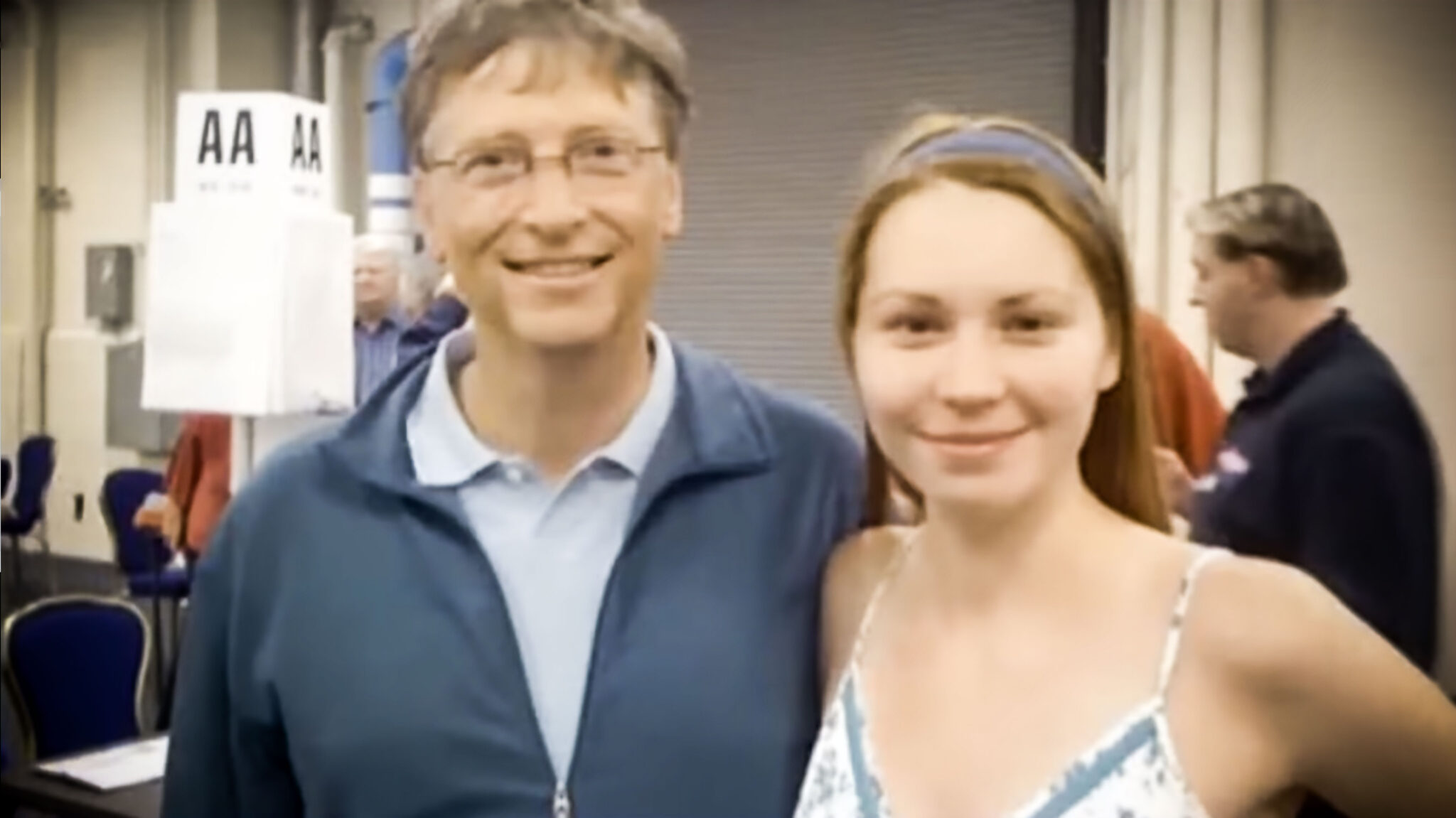 Bill Gates ricattato da Epstein per una storia con una giovane ...