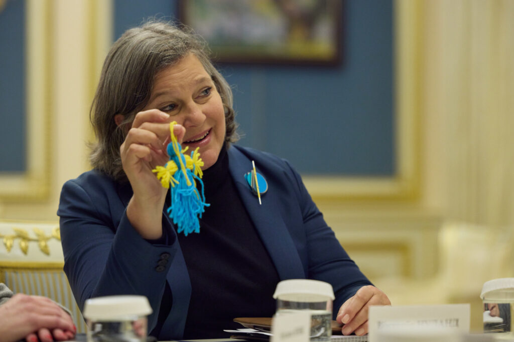 Victoria Nuland di nuovo a Kiev. Il Cremlino: «non porta nulla di buono ...
